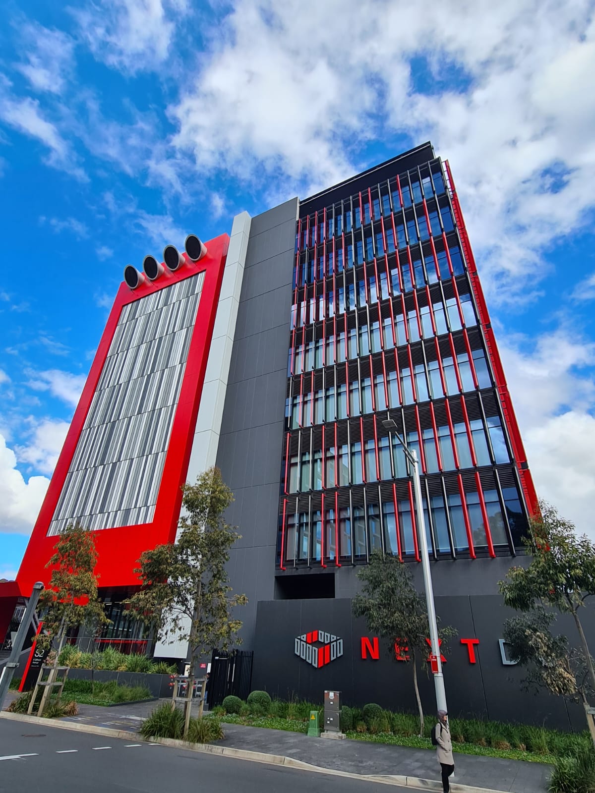 NEXTDC Macquarie Park Data Center – Cladding | Fairview